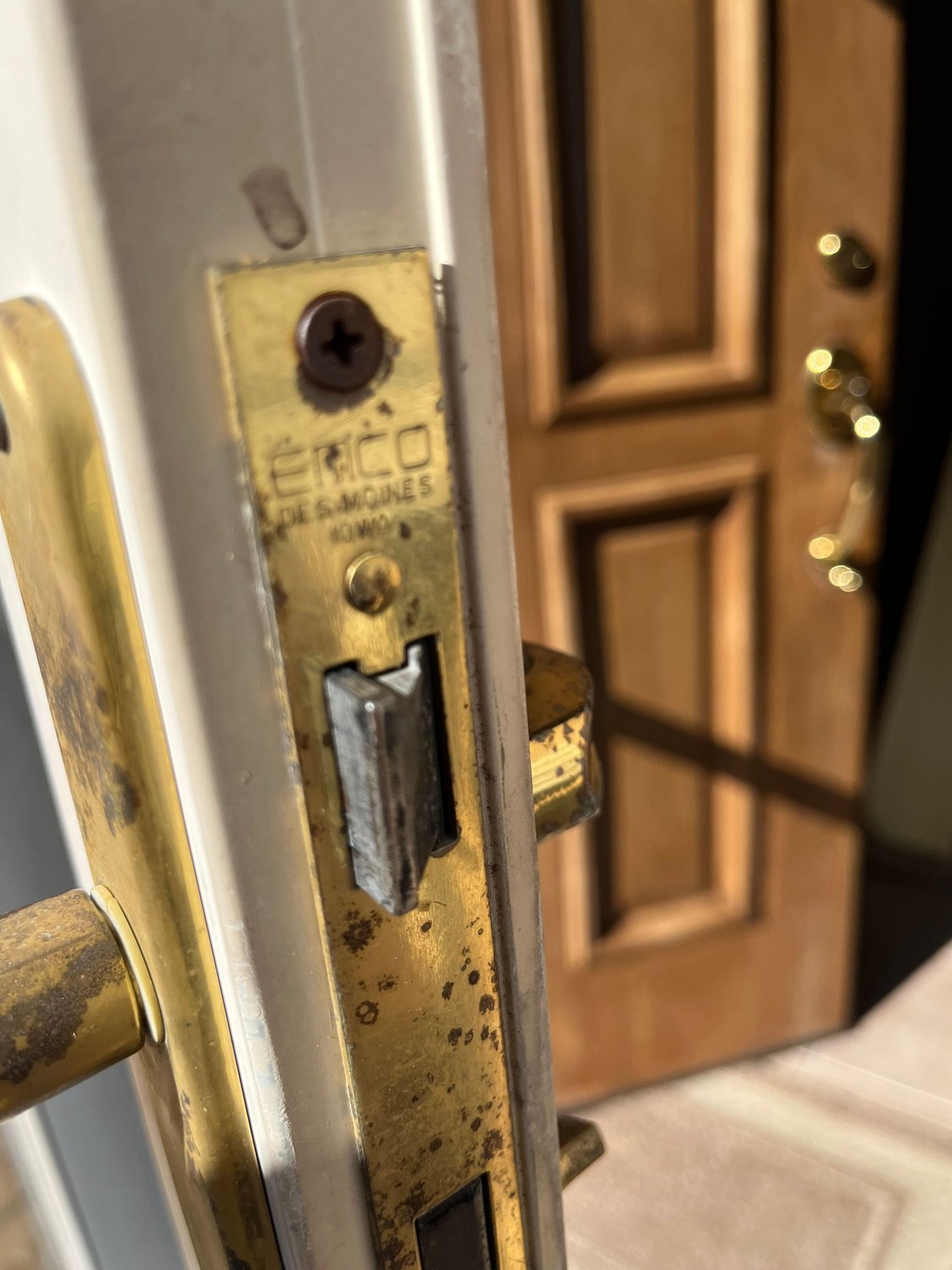 EMCO storm door latch replacement - DoItYourself.com Community Forums