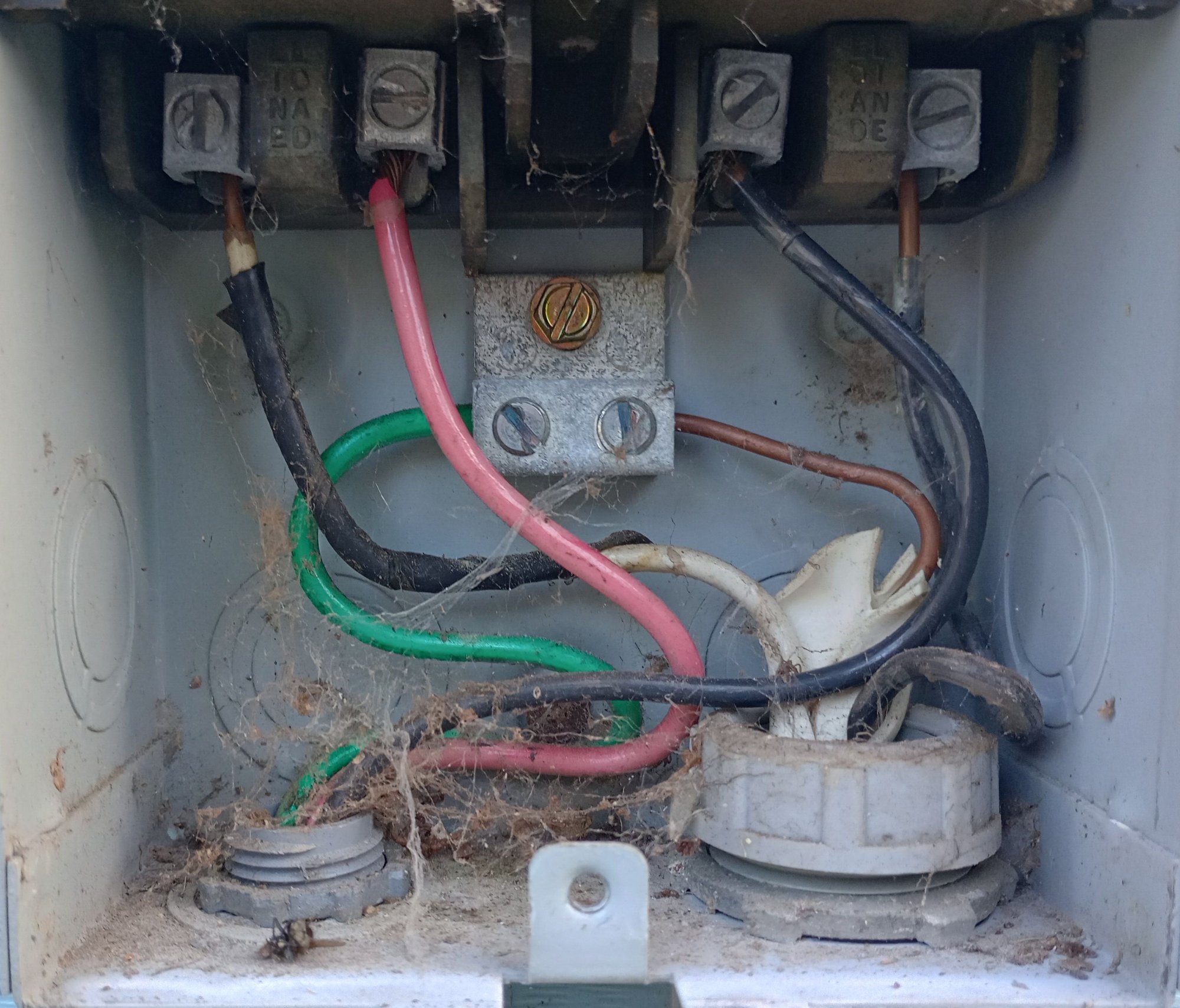 Disconnect switch that goes to the AC. How do I disable live wires ...
