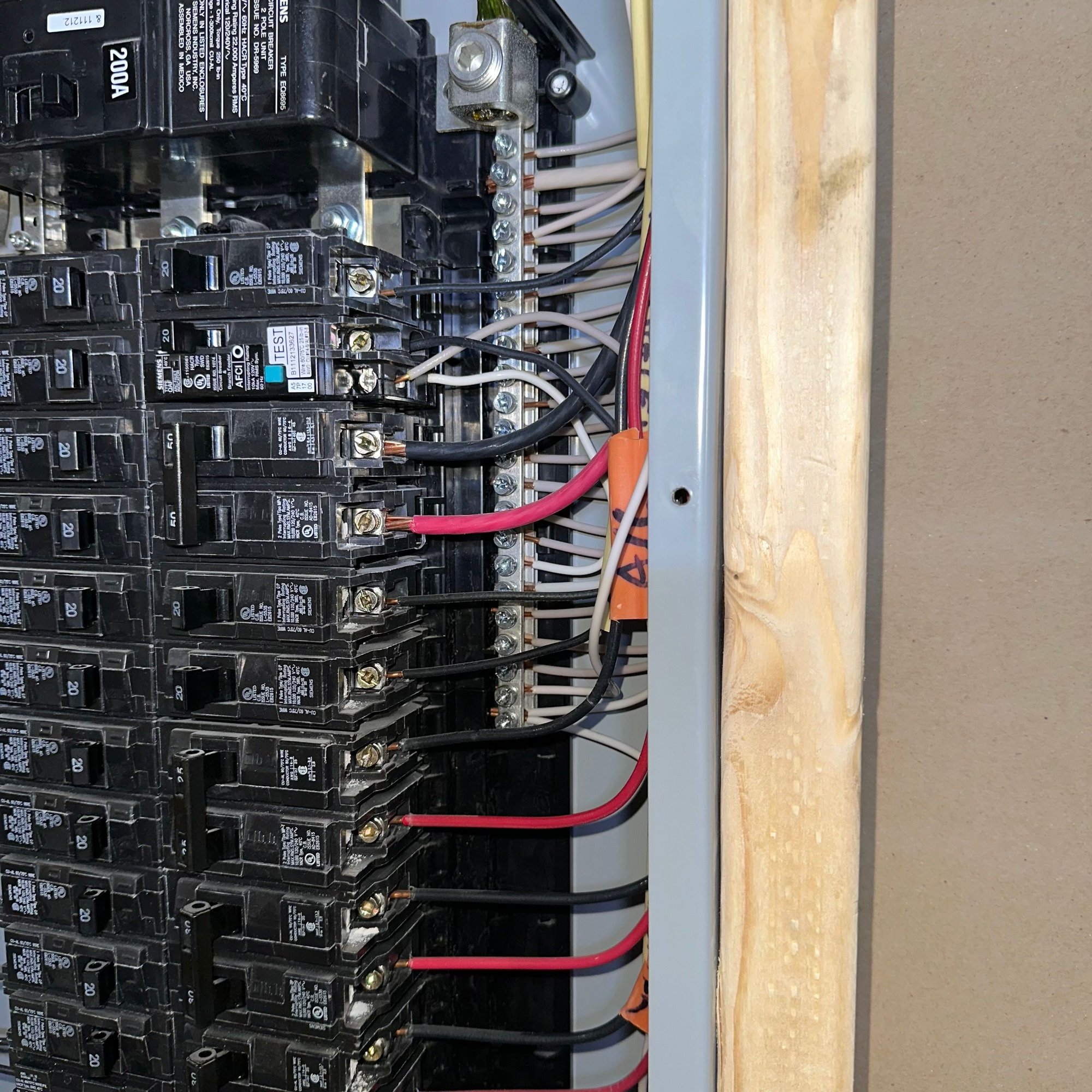 Help with breaker panel neutral bar - DoItYourself.com Community Forums