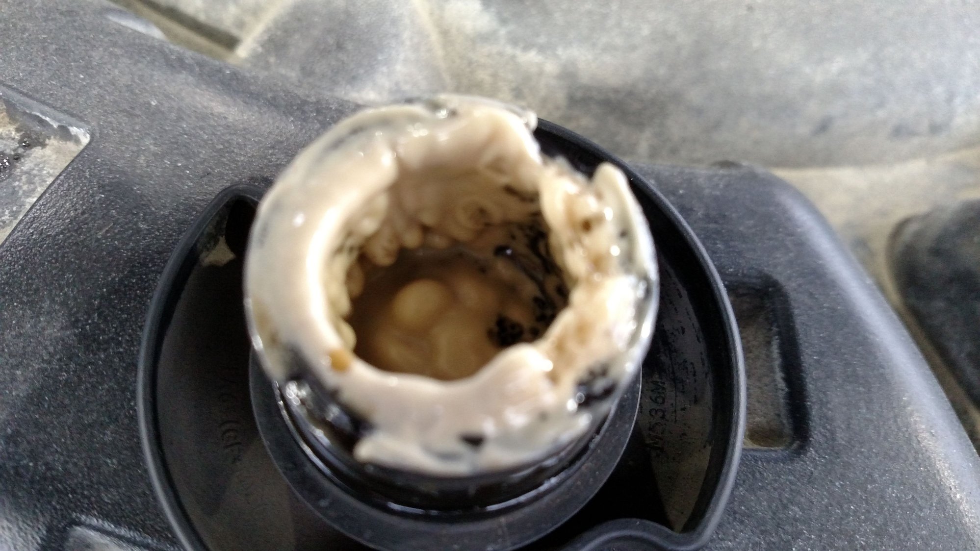 2004 F150 5.4L Engine with Condensation in the Oil Fill Cap and Poor ...