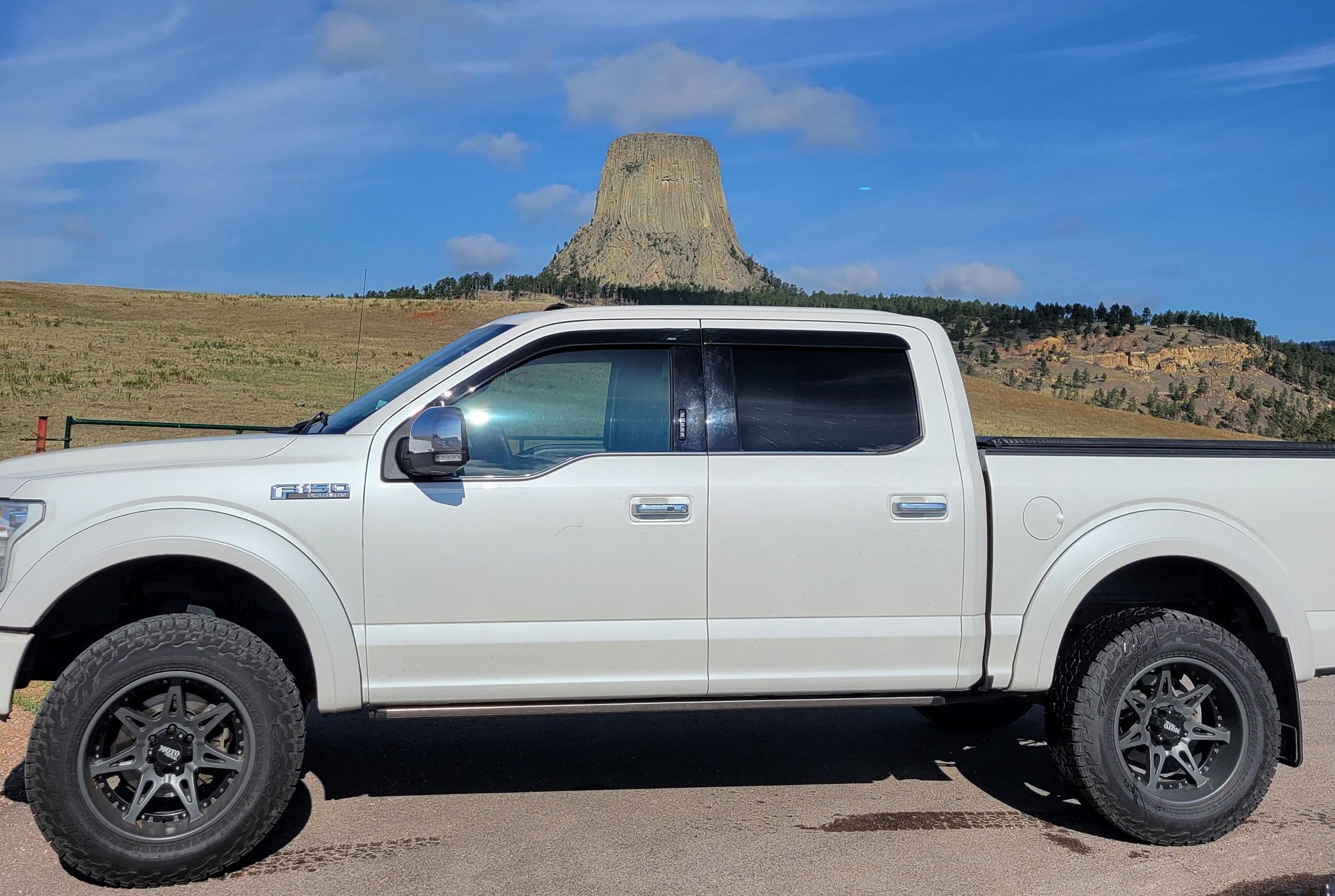35" Tires on 2015 King Ranch F-150 w 4" Rough Country Lift - Ford F150 ...