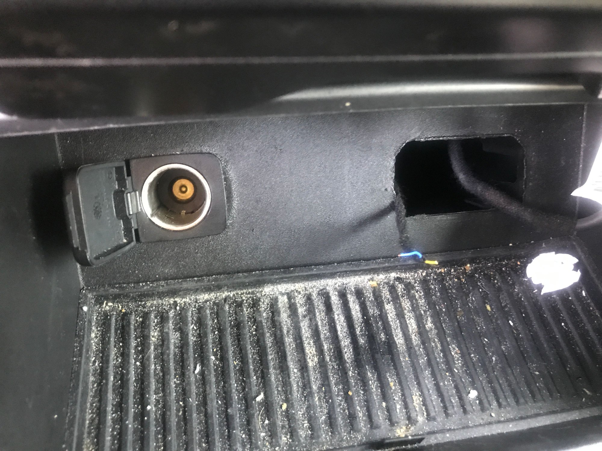 2016 F150 USB Media Hub - Ford F150 Forum - Community of Ford Truck Fans