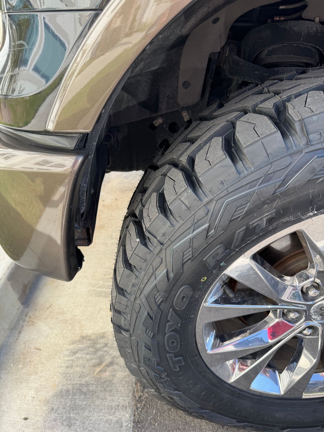 How to fit 35x12.5r20 on a 2.25 level - Page 3 - Ford F150 Forum ...