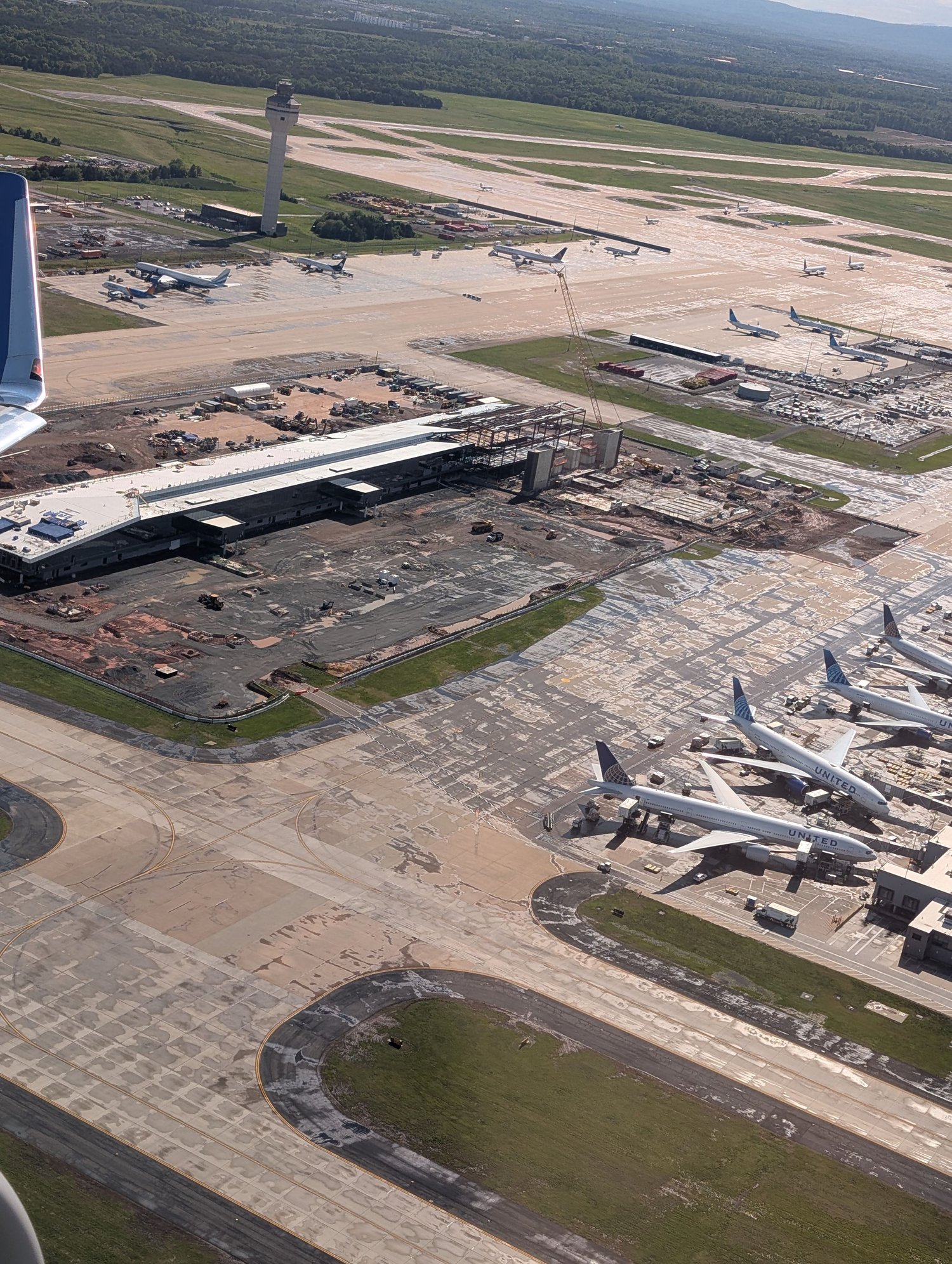 Plans to rebuild the UA concourse (C and D gates & UX terminal) at IAD ...