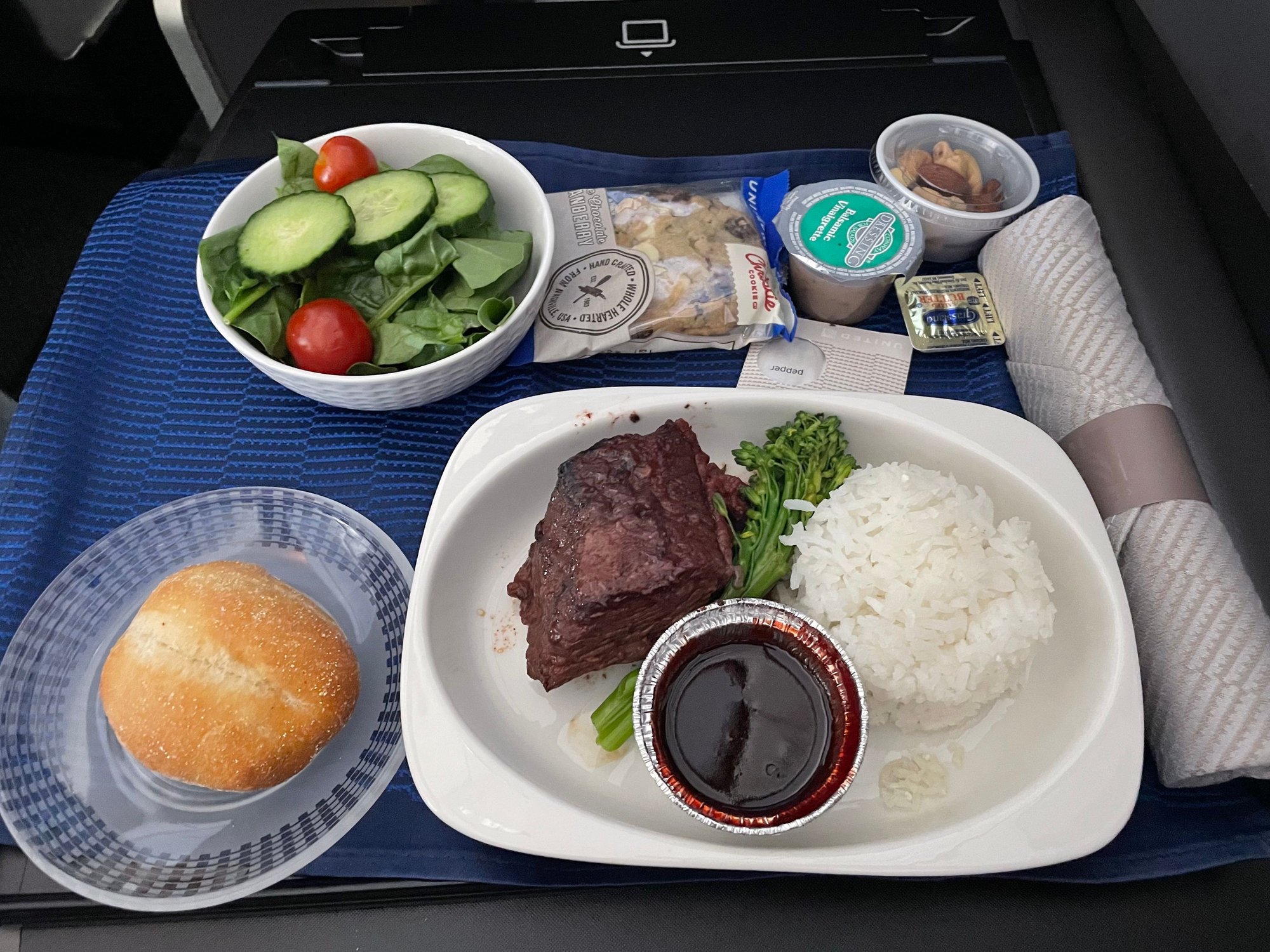 2021 Let's Eat - United First, United Business, & Premium Transcon ...