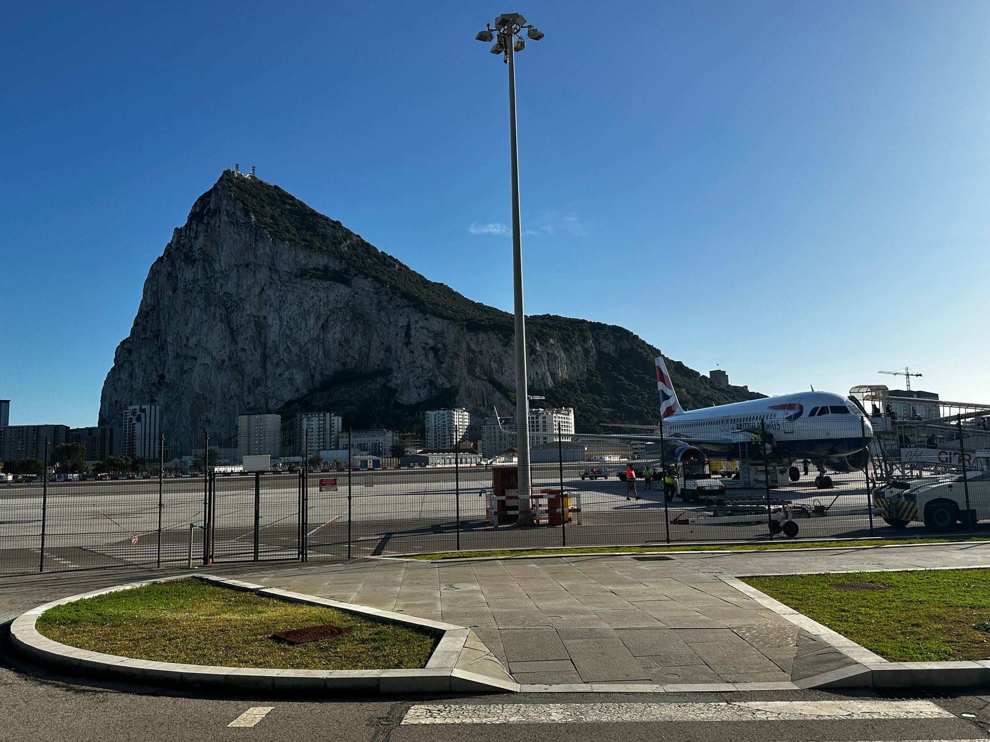 Monkeying around in Gibraltar - Page 3 - FlyerTalk Forums