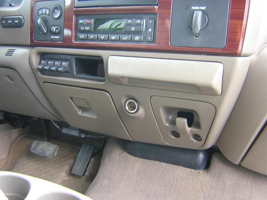 Installed '05-'07 Lariat Woodgrain Dash Panel & Navigator wheel in my ...