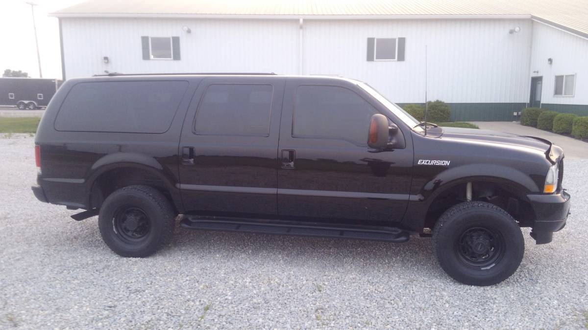 Goodyear Wrangler Tires and black Rims off 2001 Excursion I just bought ...