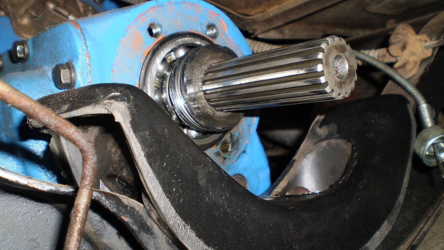 Transmission rear seal: - Ford Truck Enthusiasts Forums