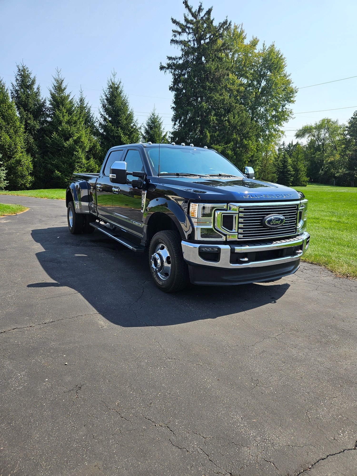 2021 F350 Dually beautiful Antimatter Blue 2 tone highly optioned ...