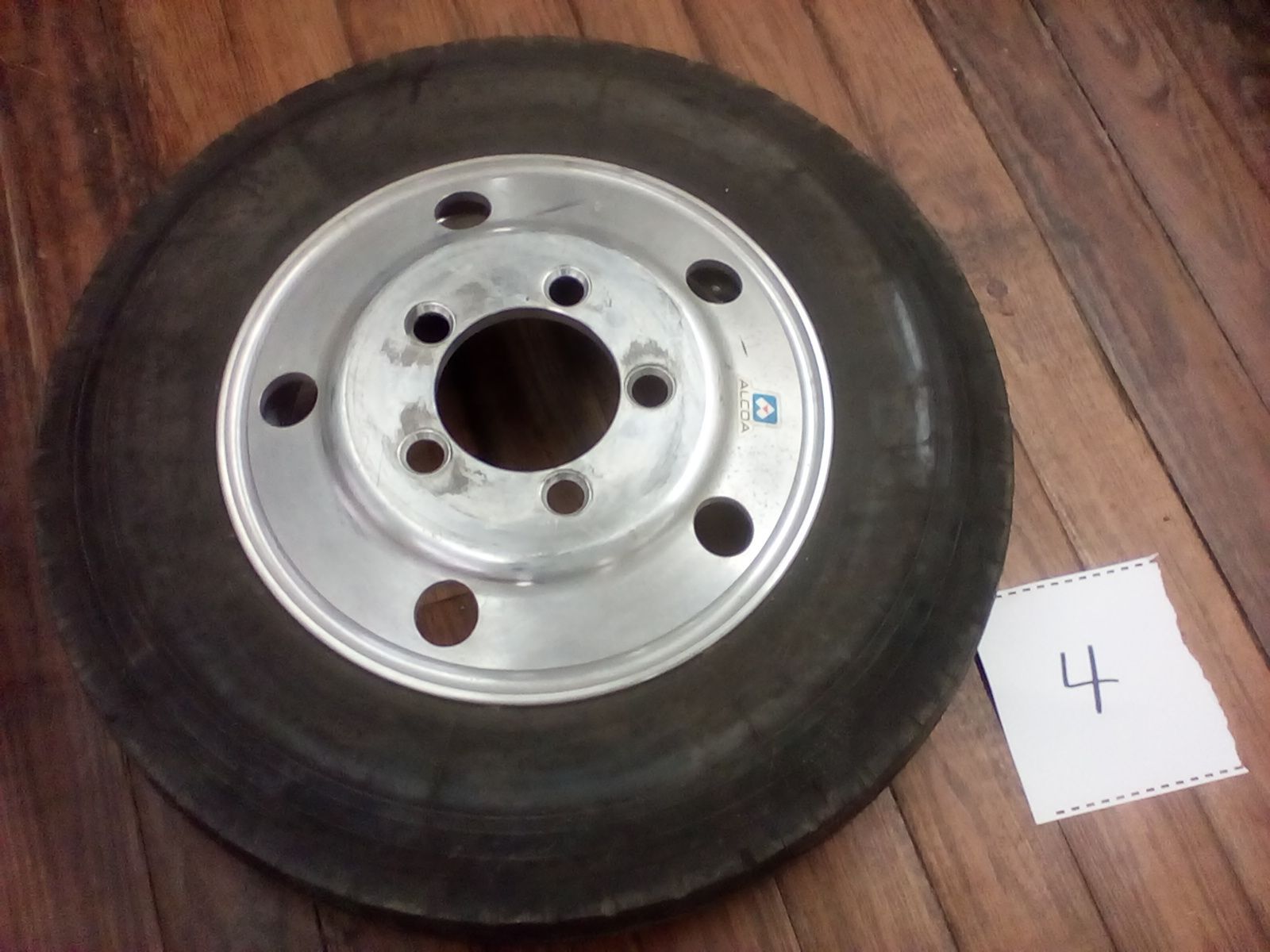 19.5 Alcoa Budd wheels 5x8 bolt pattern w Michelins SOLD - Ford Truck ...