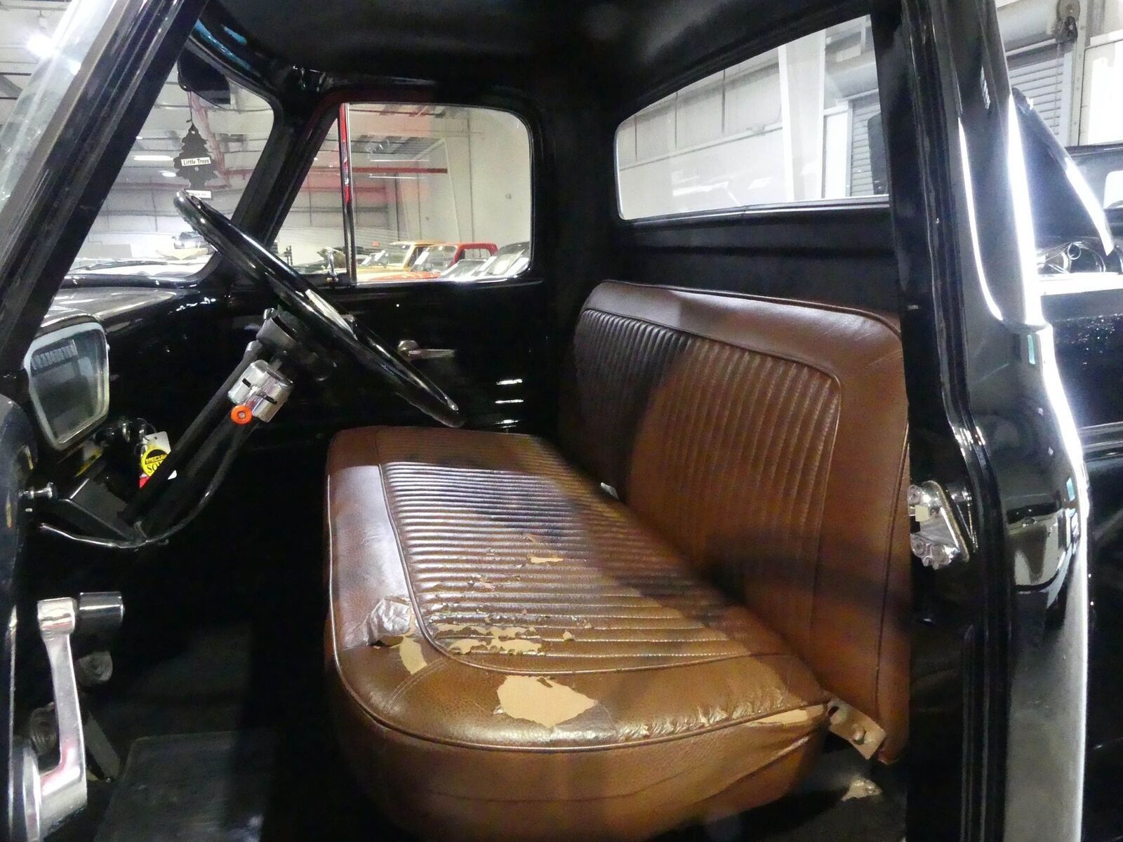 Upside down bench seat? - Ford Truck Enthusiasts Forums