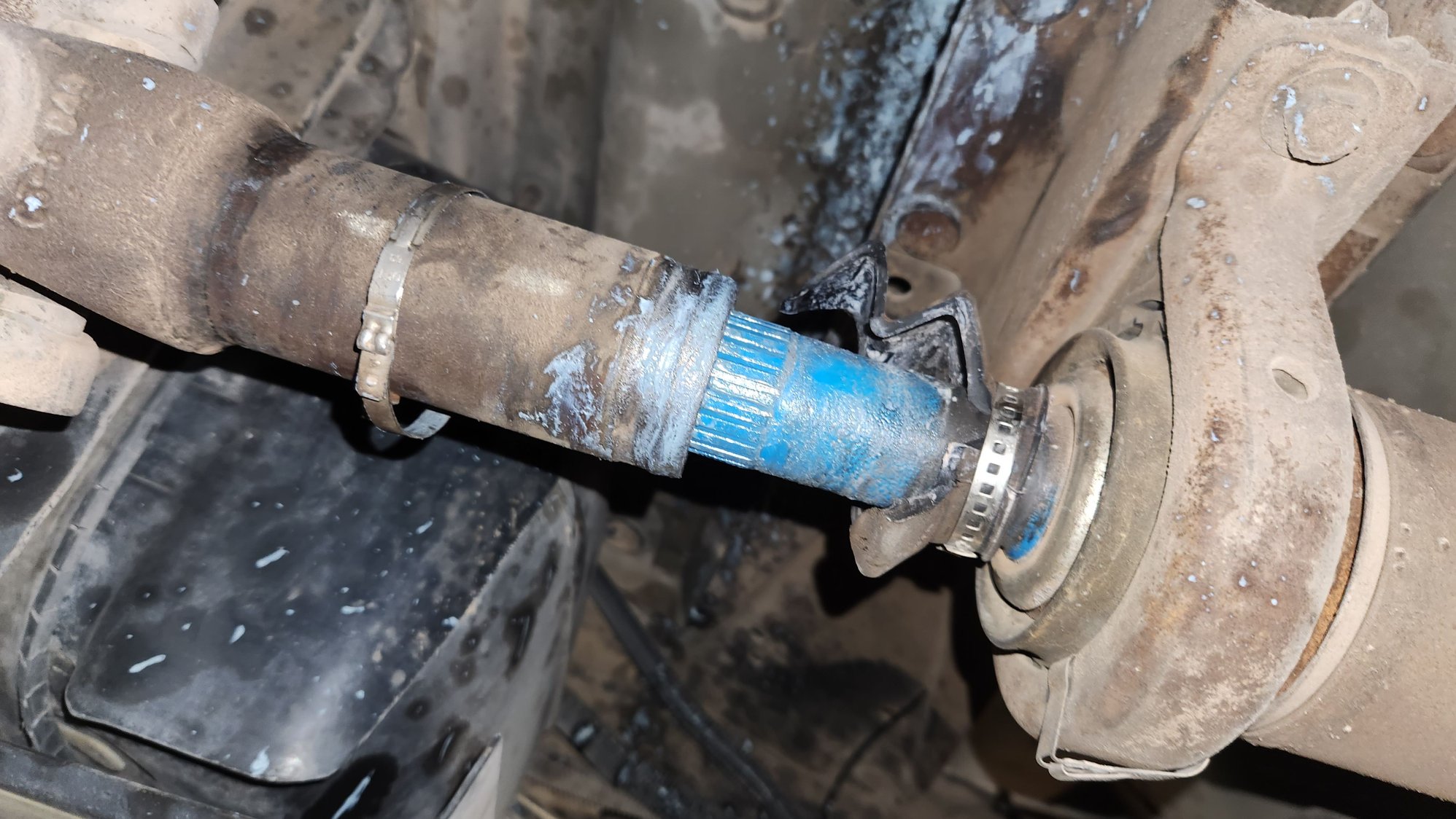 Driveline Boot came apart - Ford Truck Enthusiasts Forums