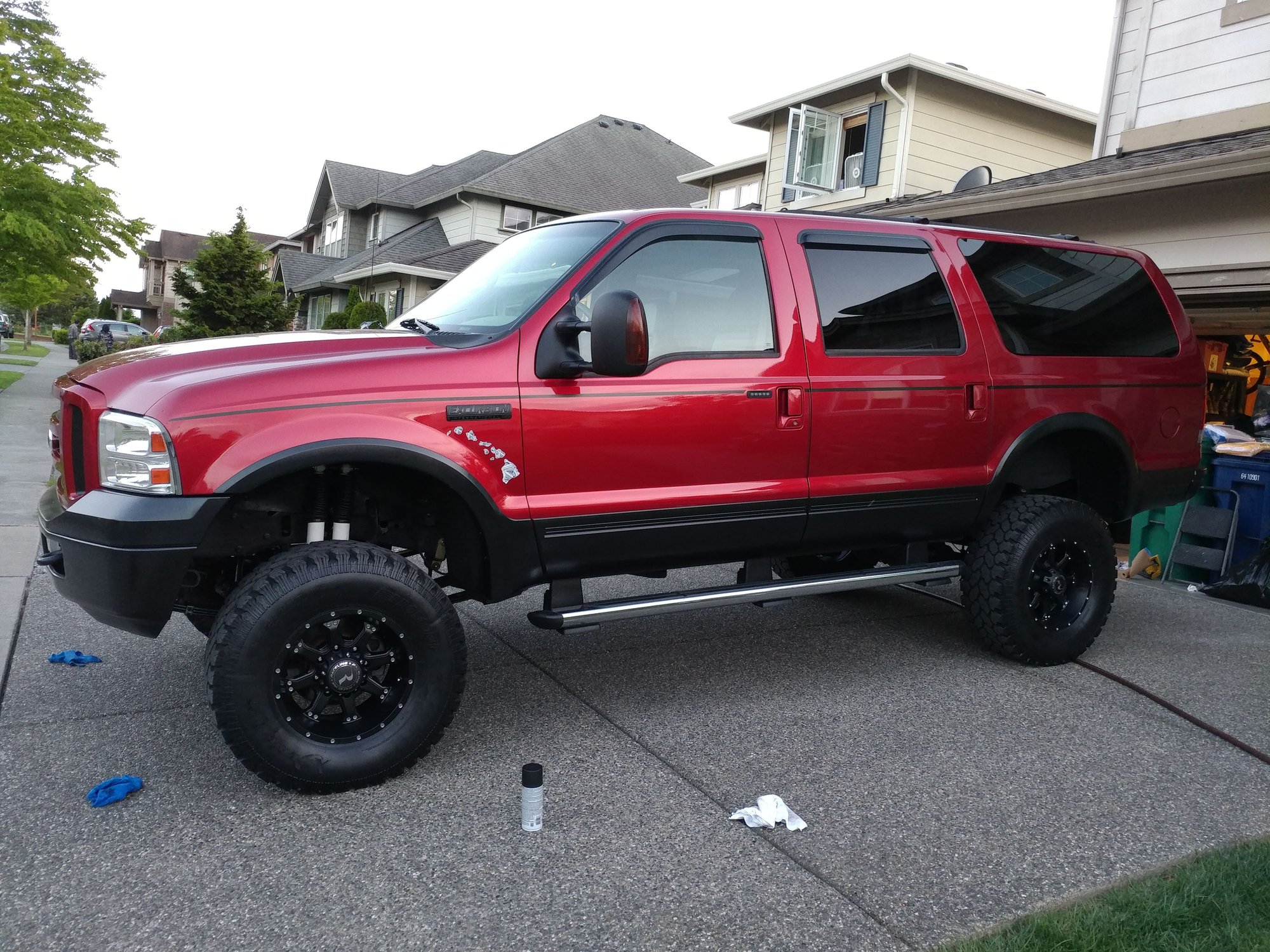 red excursion with 4 or 6 inch lift pics - Page 2 - Ford Truck ...