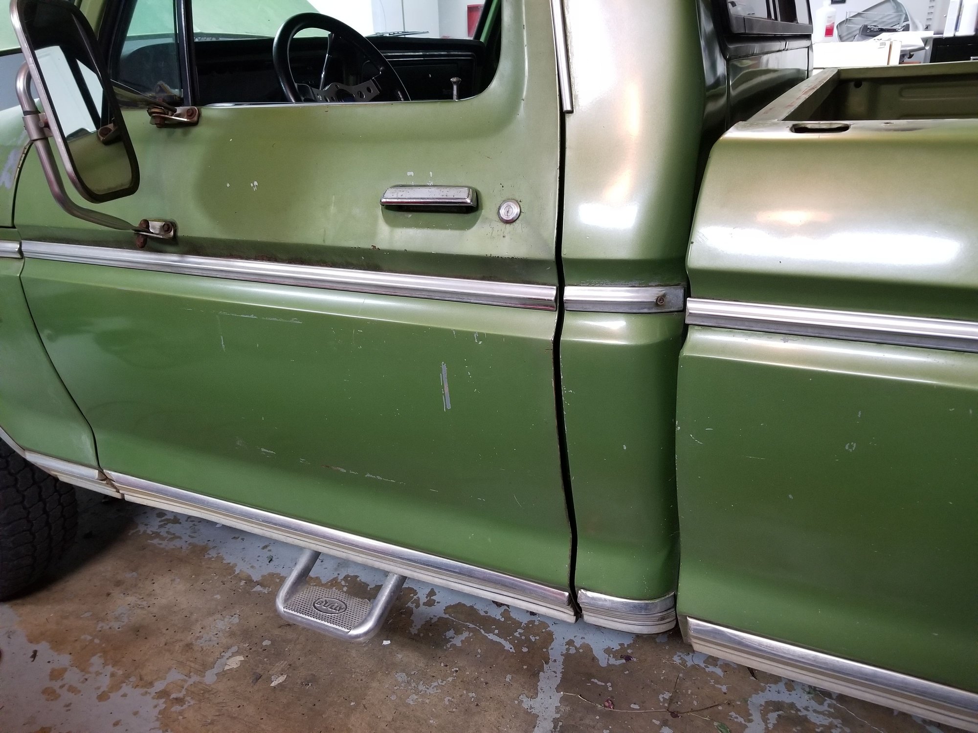 Lower body moldings - Ford Truck Enthusiasts Forums