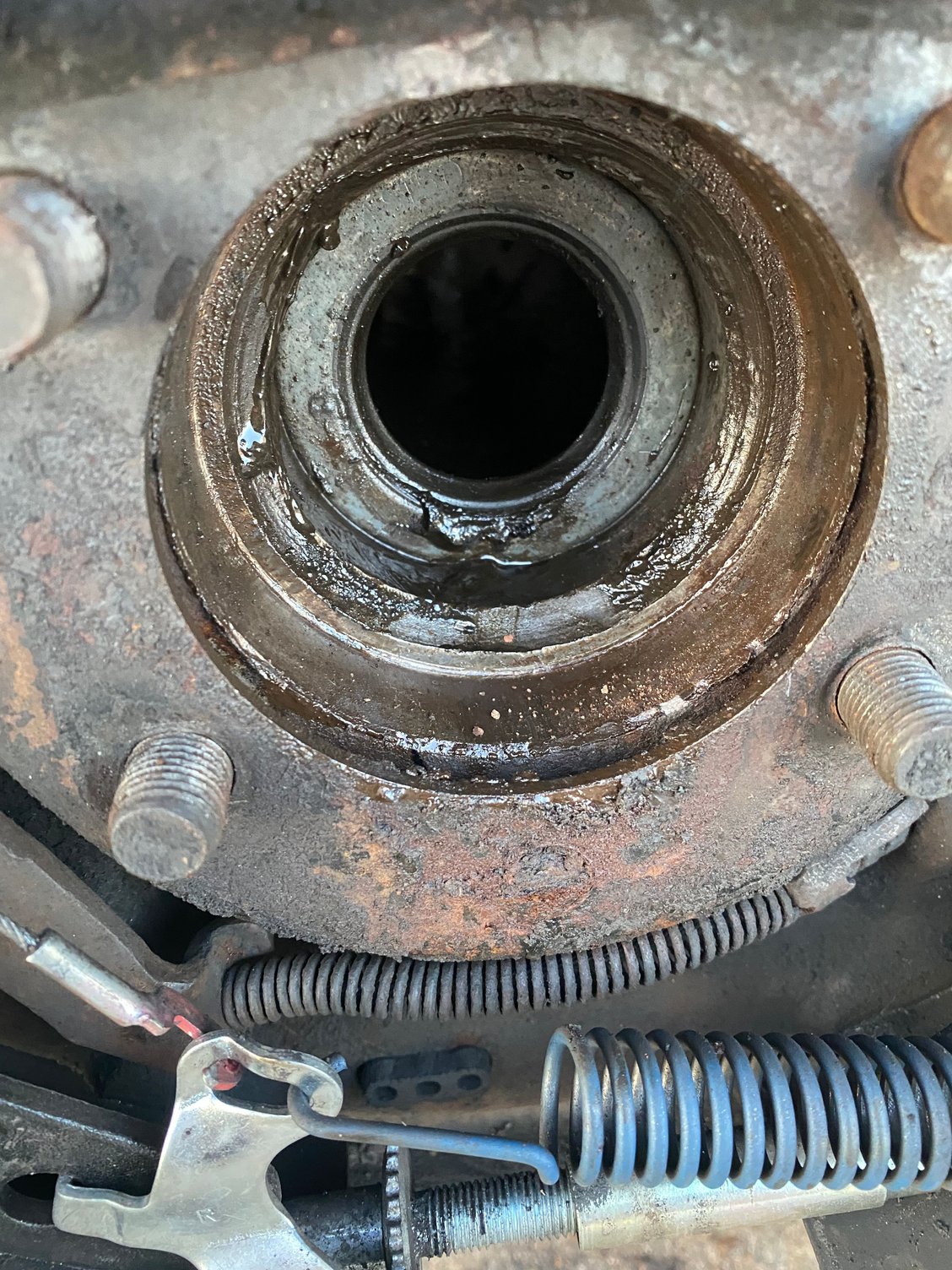 Exploded rear bearing - Ford Truck Enthusiasts Forums