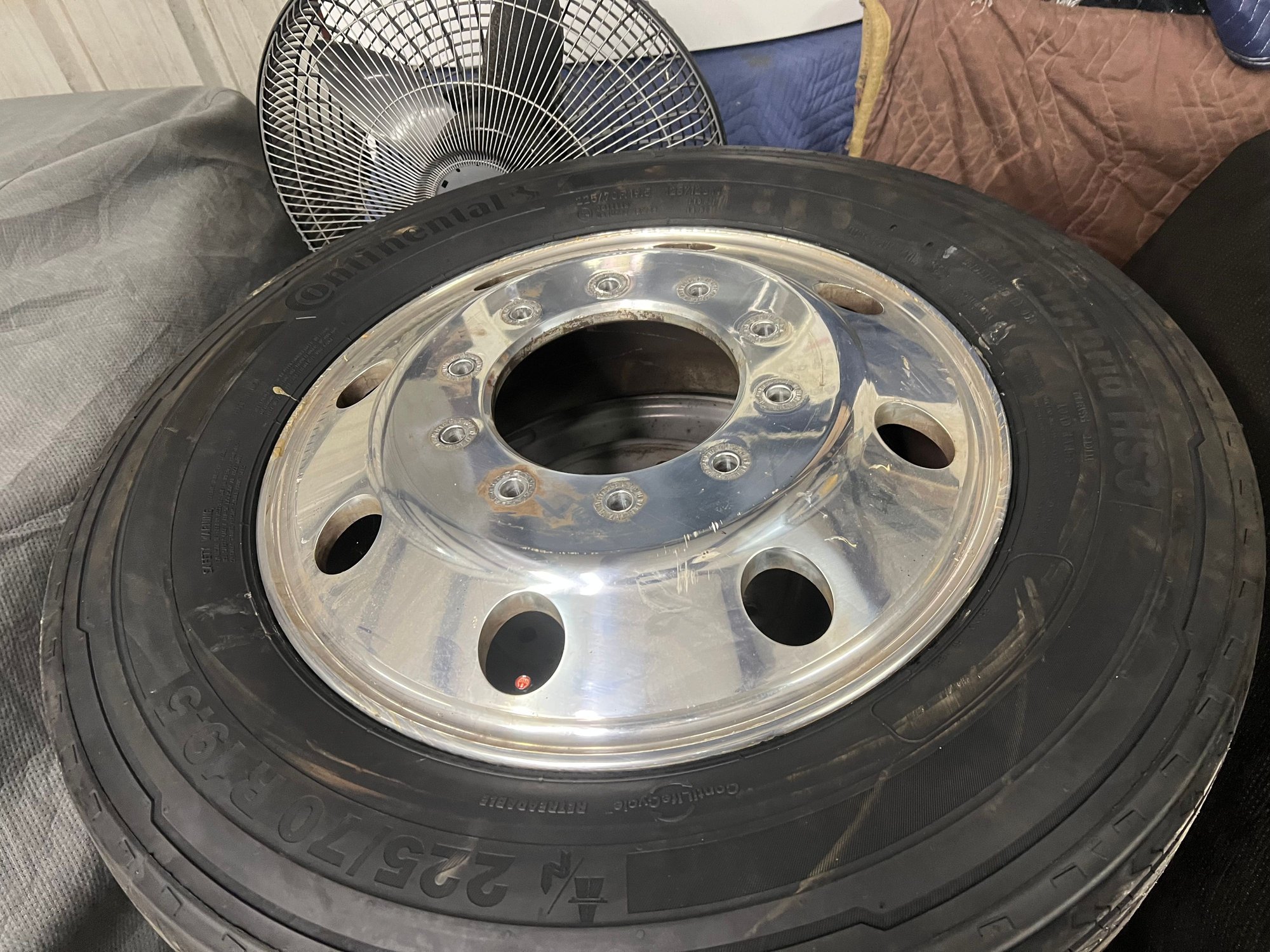 2017-2023 Ford F450 19.5 inch OEM 7 Rims Wheels with New Tires Oem Caps ...