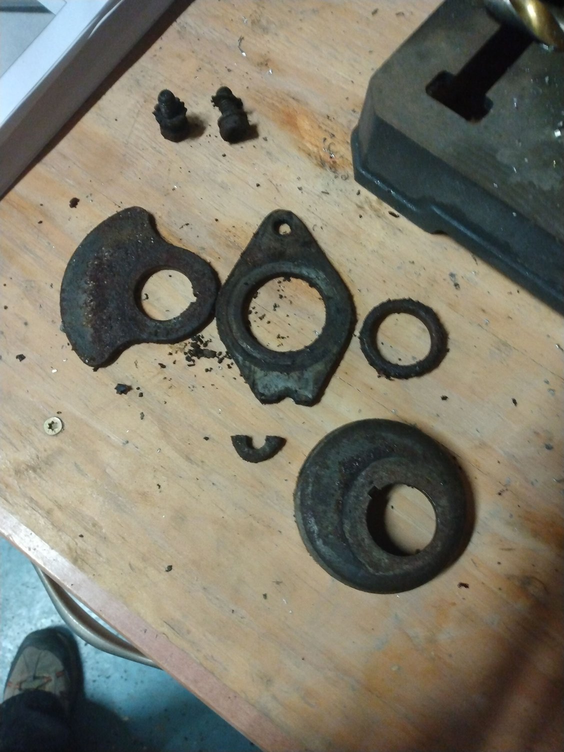292 cam thrust plate, spacer, eccentric source? - Ford Truck ...