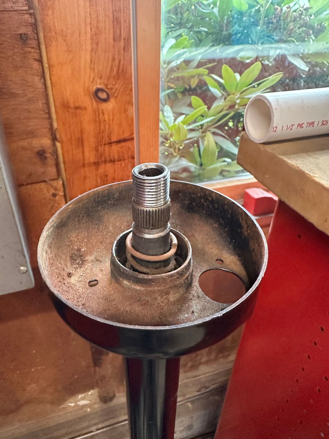 Pulling steering wheel - Ford Truck Enthusiasts Forums