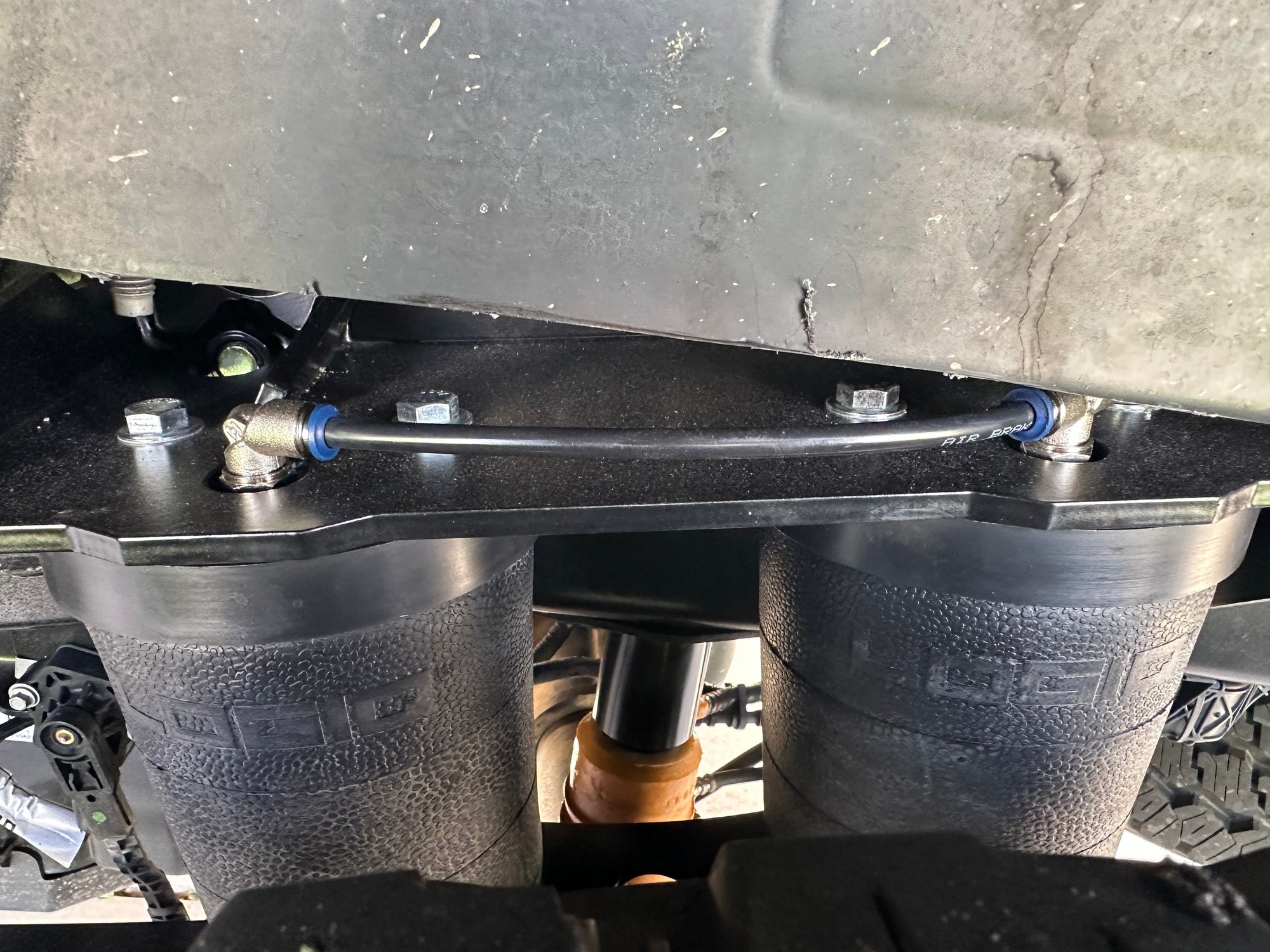 ReadyLIFT load leveling suspension - Ford Truck Enthusiasts Forums