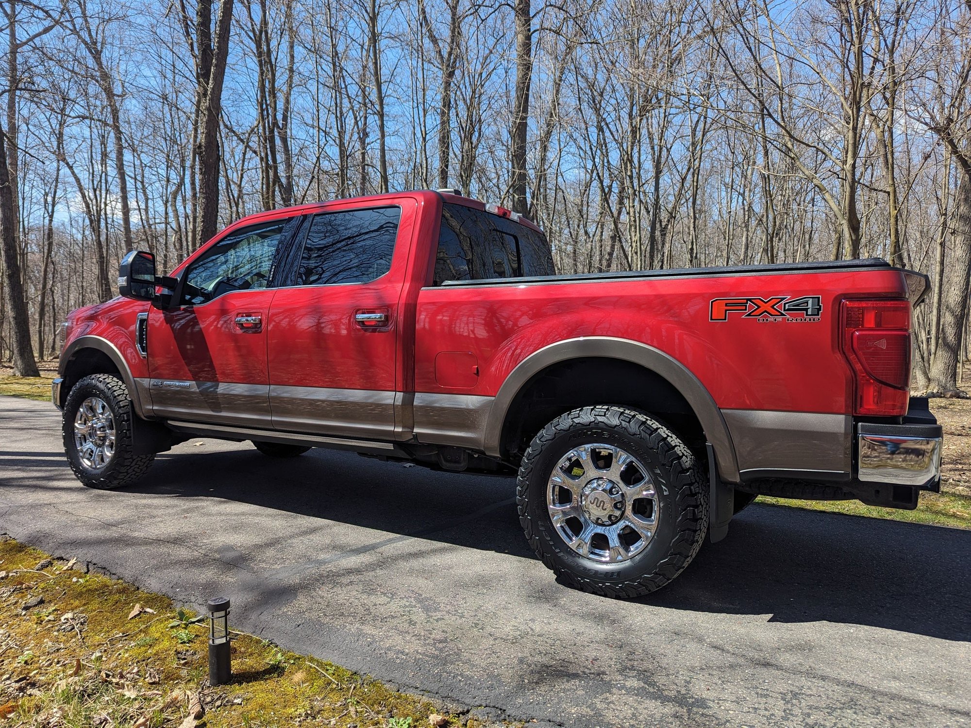 Got any pics of 295 tires on 23+ SDs? - Page 2 - Ford Truck Enthusiasts ...