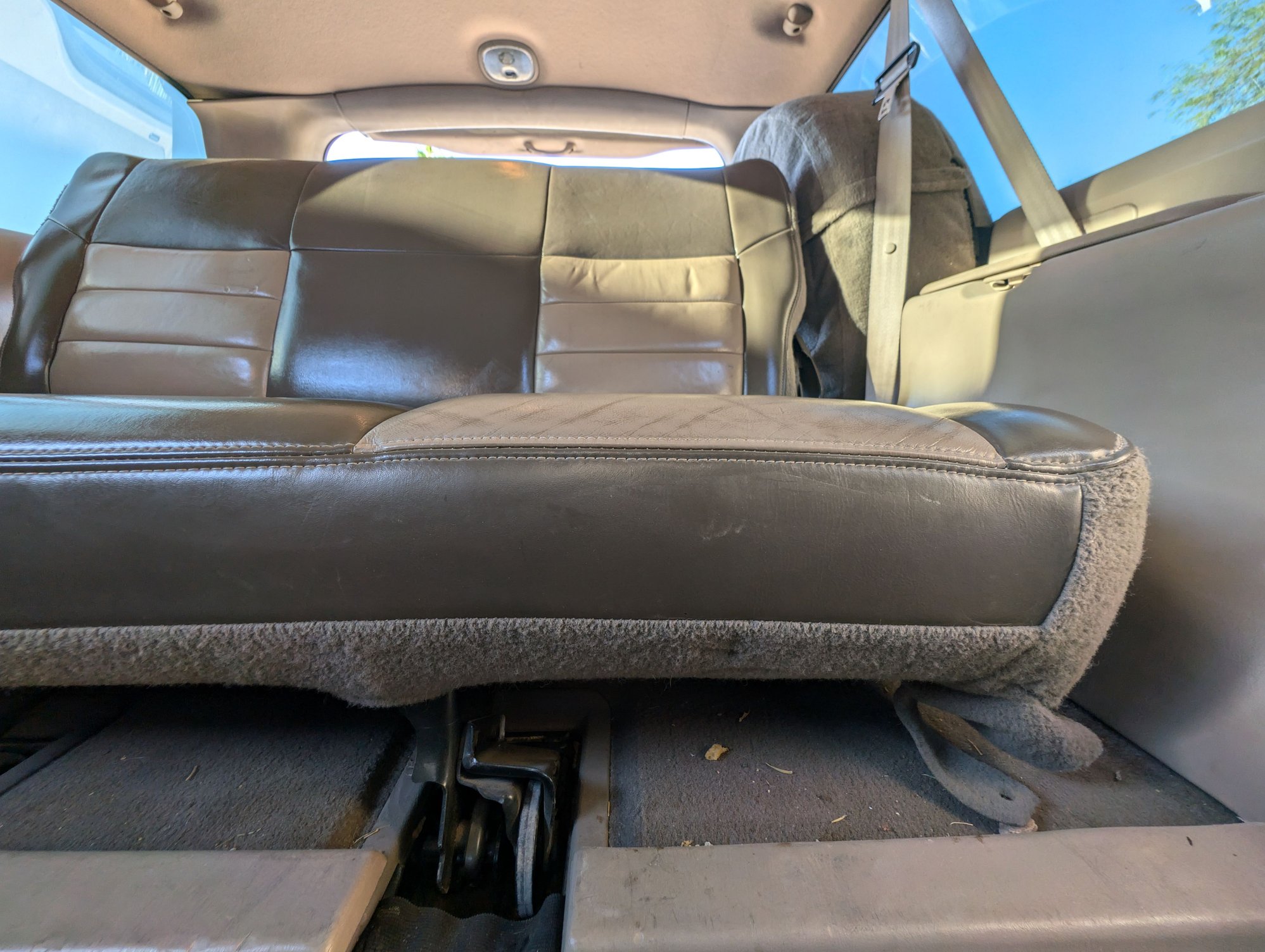 2002 Excursion Limited Leather 3rd-row Bench, Very good condition $600 ...