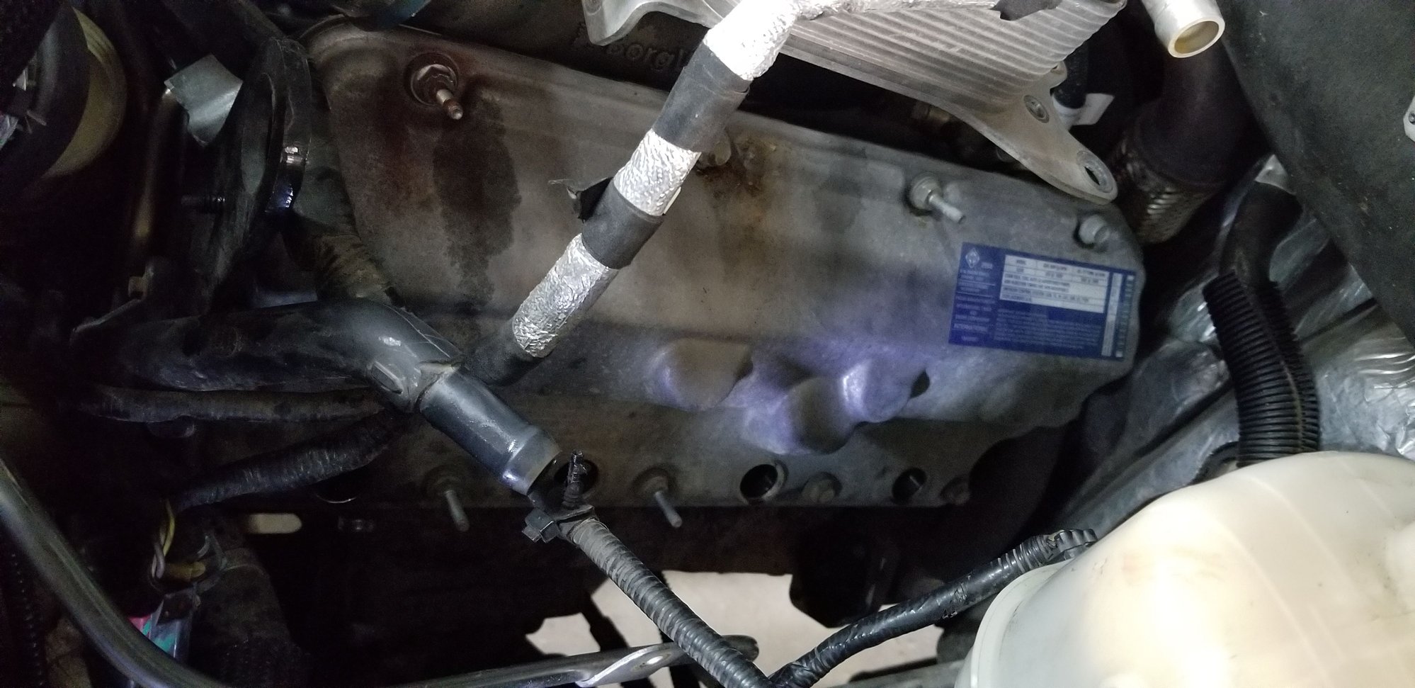 6.4 Powerstroke Driver's Side Valve Cover Removal/Rocker Replacement ...