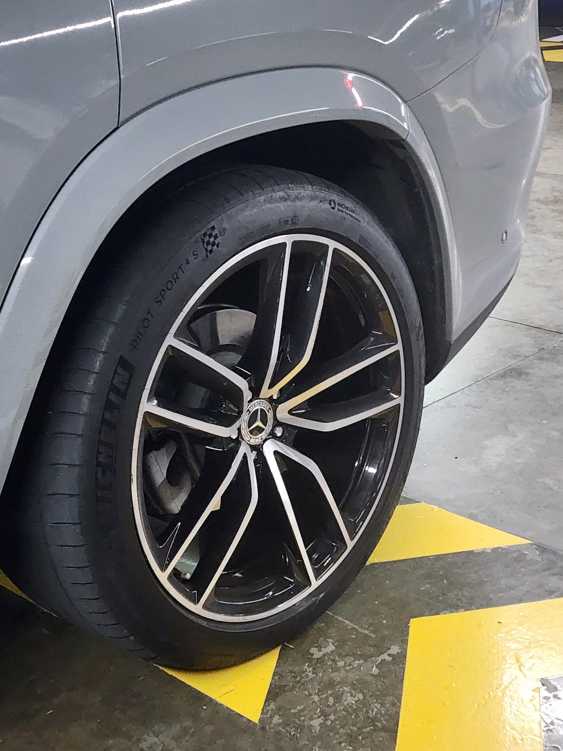 New 23in Tires for my 2024 GLS 450 - MBWorld.org Forums