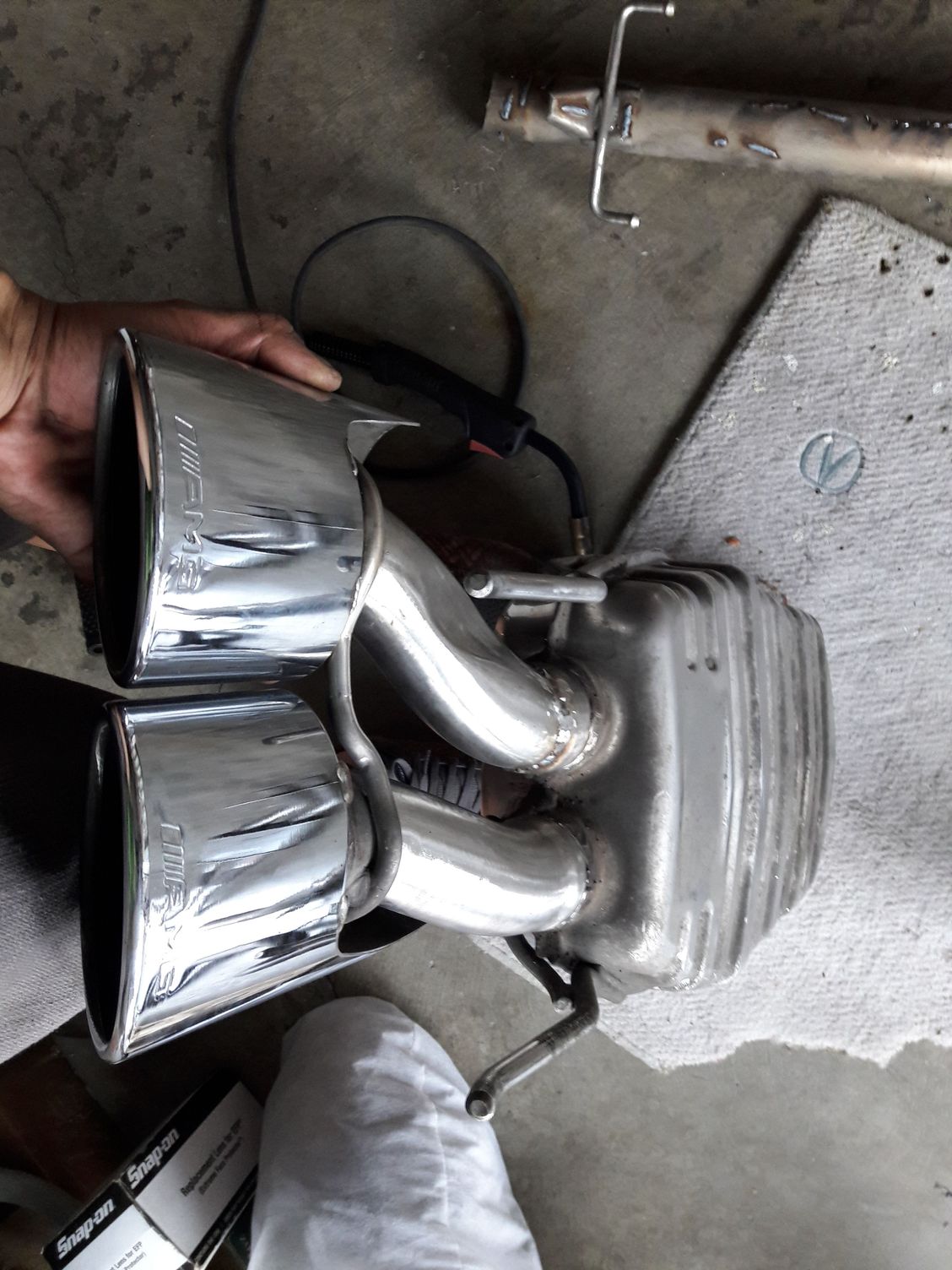 300SE AMG muffler install | Mercedes-Benz Forum