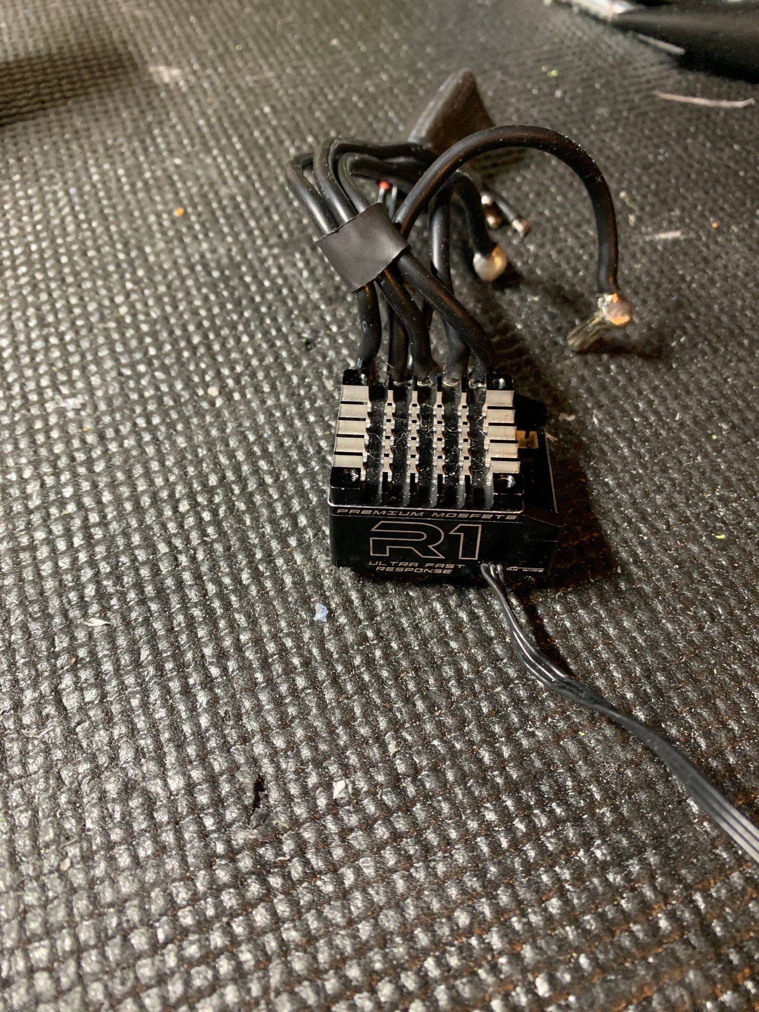 200 amp R1 esc with programmer - R/C Tech Forums