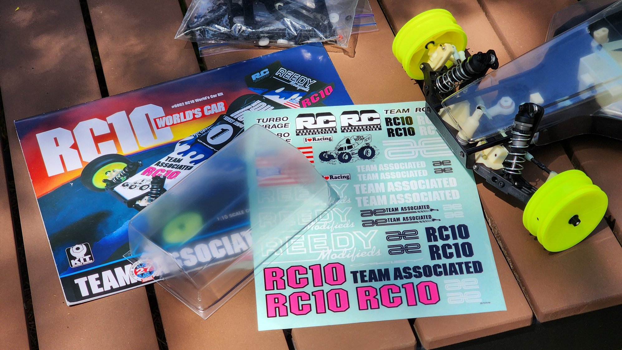 Associated RC10 Worlds Buggy Re-Release #6002- new built, never ran kit ...