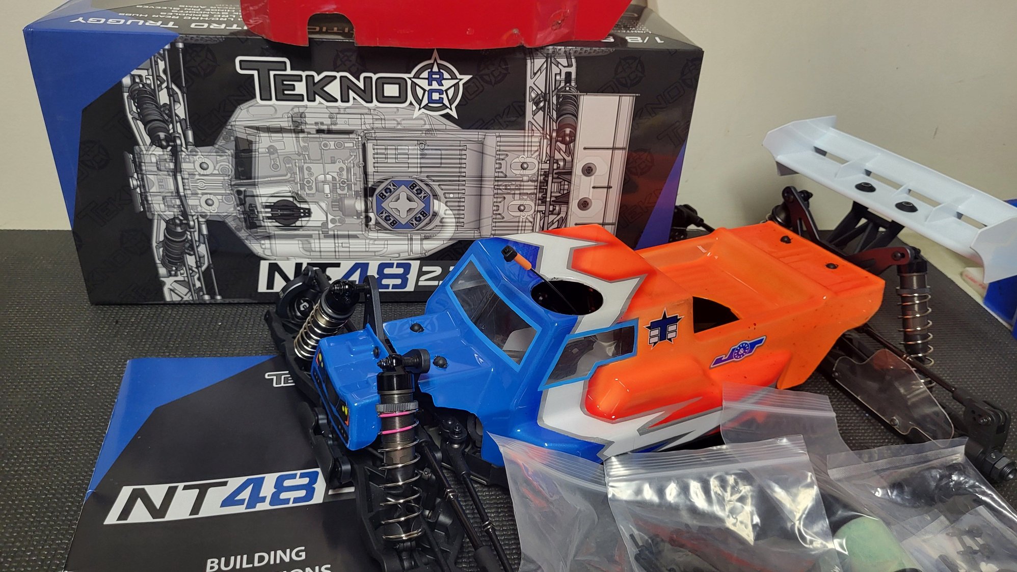 NEW Tekno NT48 2.2 with upgrades and custom painted body - R/C Tech Forums