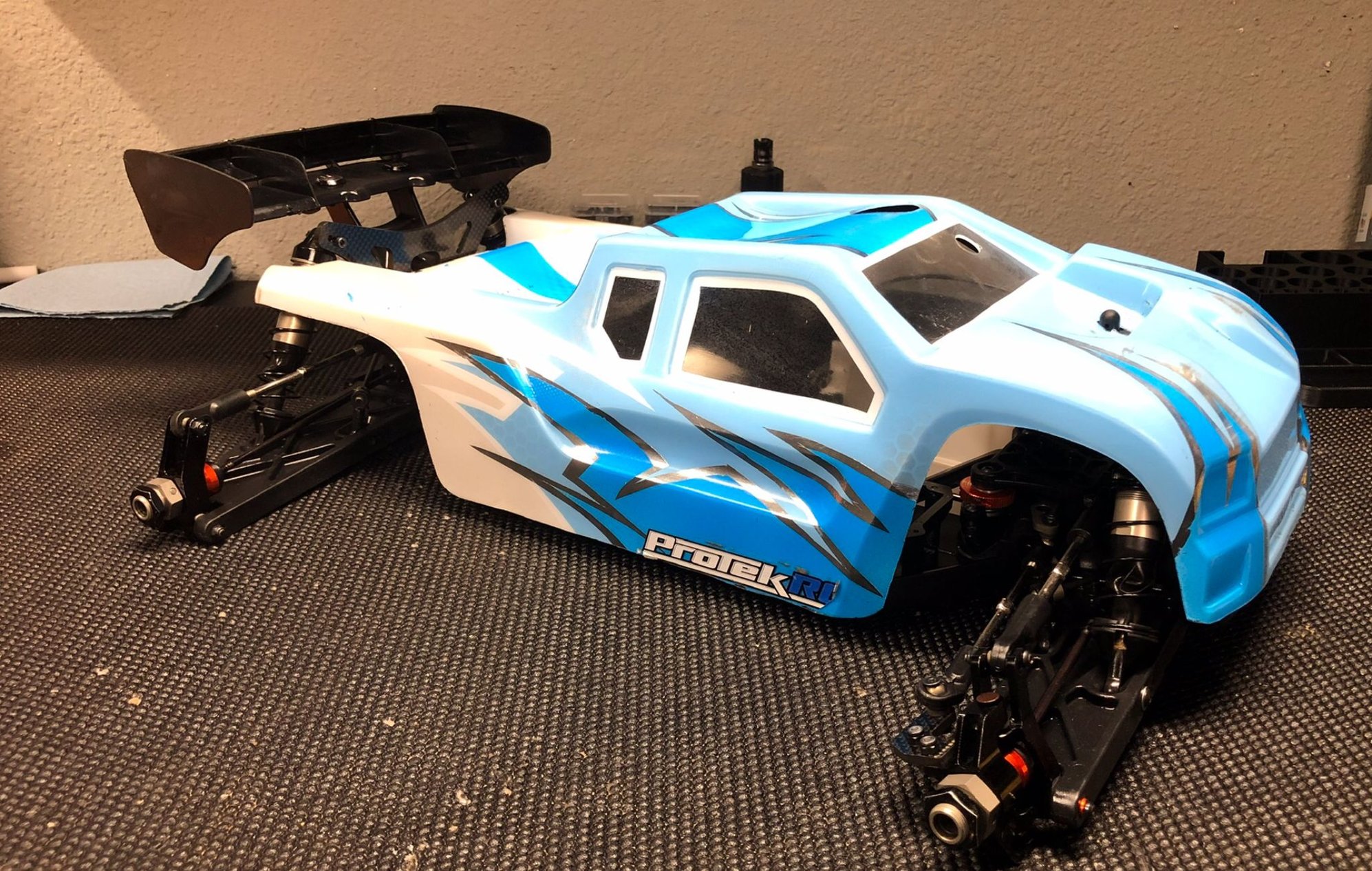 HB Hot Bodies D817T Nitro Truggy - R/C Tech Forums
