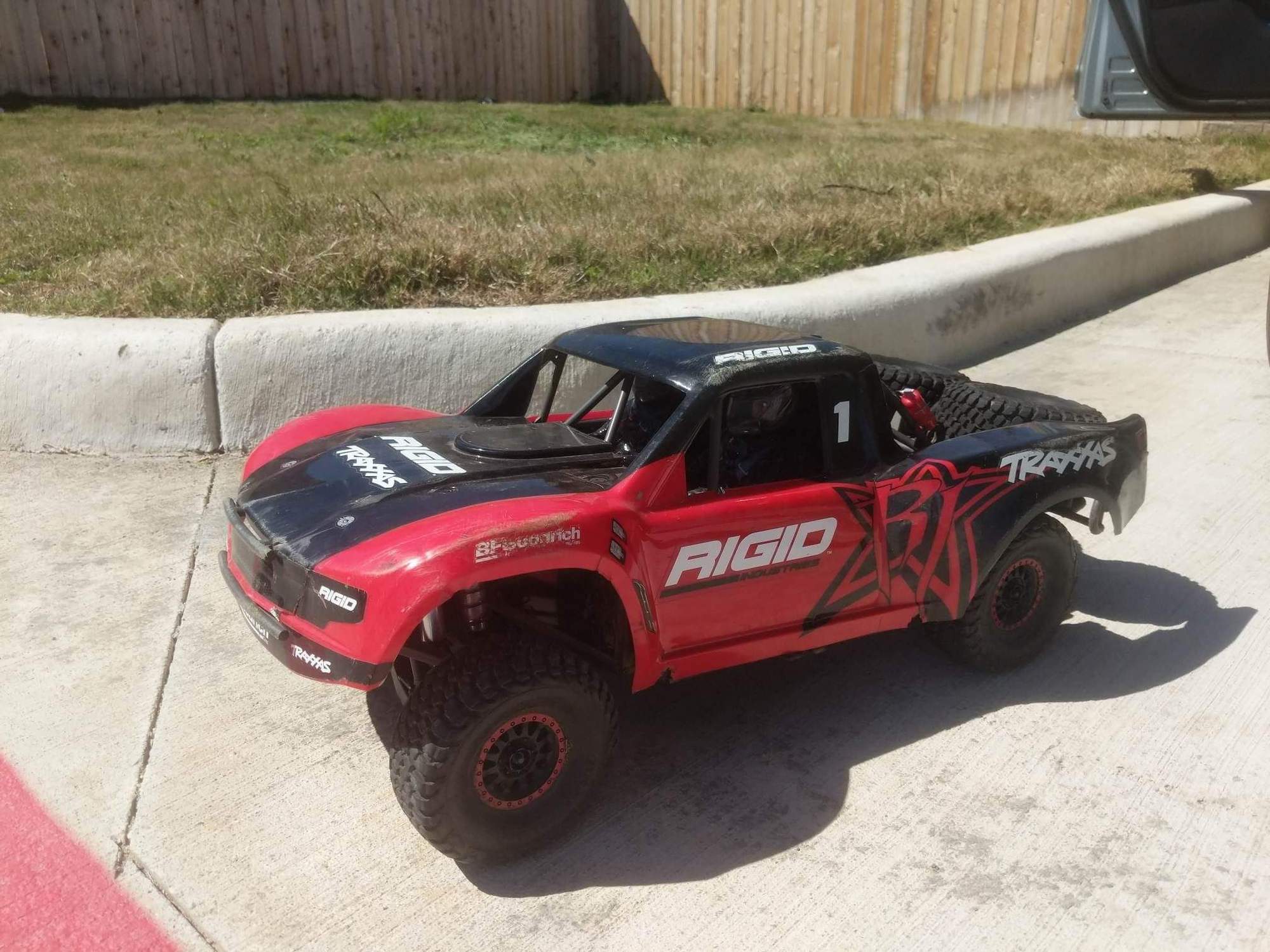 Traxxas UDR Desert Truck - R/C Tech Forums