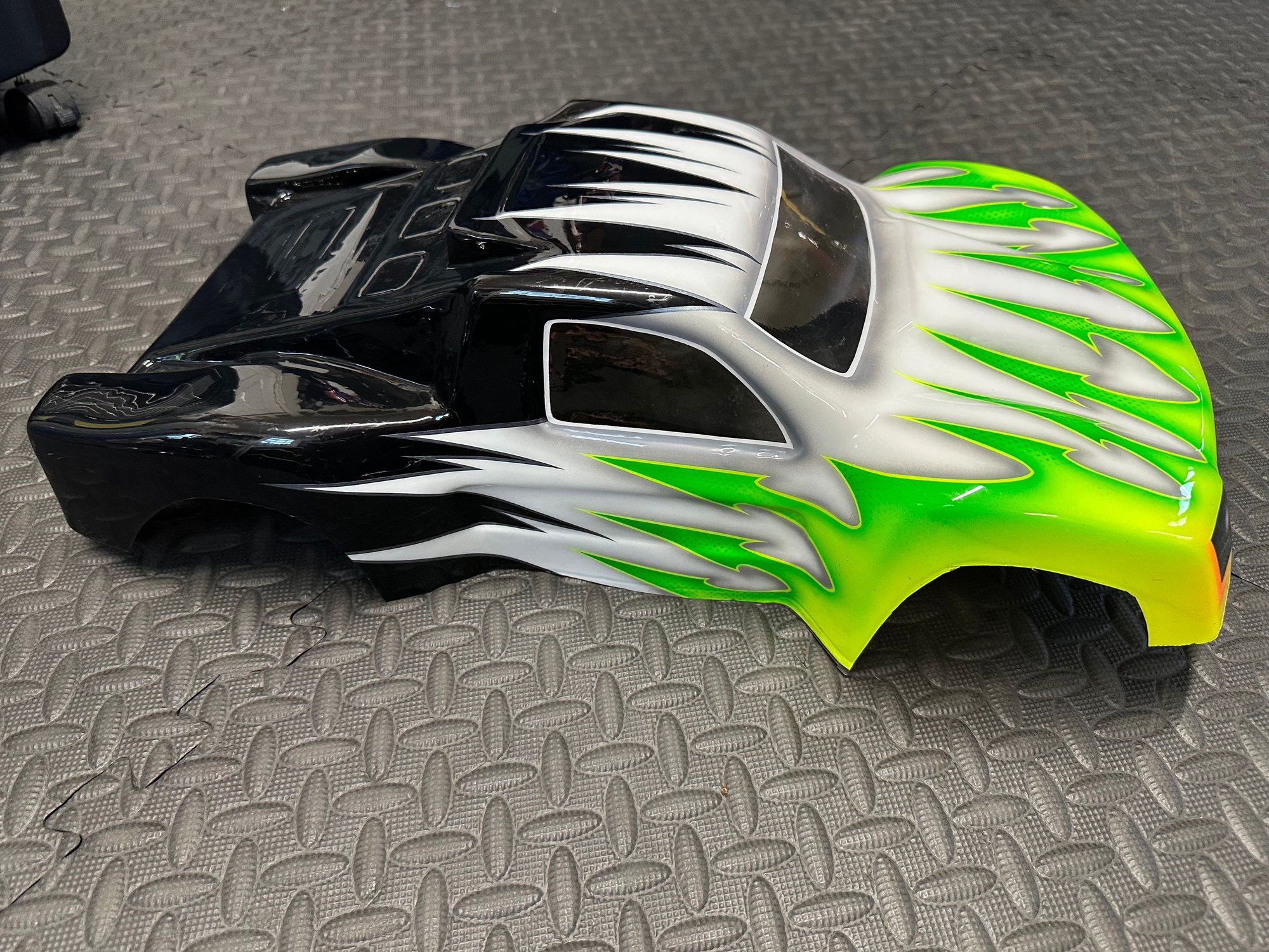 Custom Painted Short Course Truck Body - R/C Tech Forums