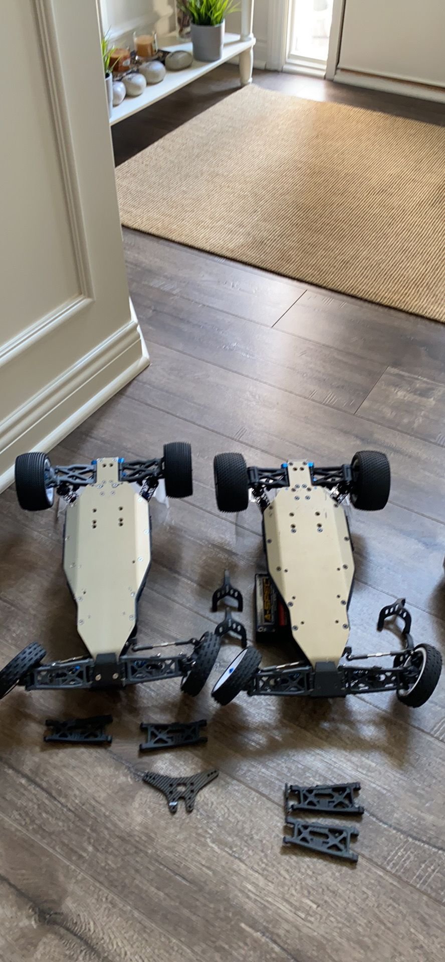 Two Team Associated RC10B6.1 (mod and stock) ARTR, Reedy Servo 1206, 510R ESC ++++ !! - R/C Tech ...