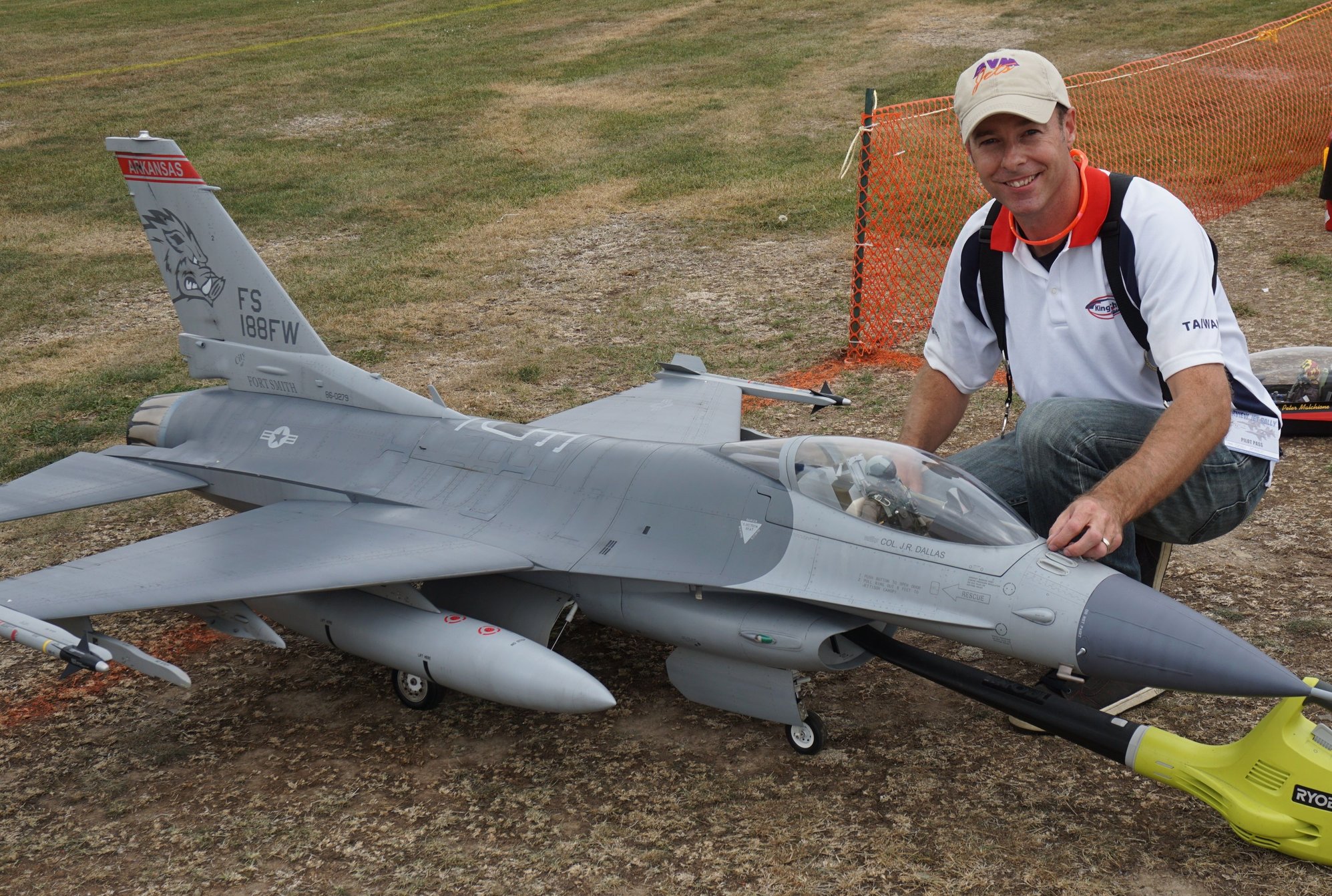 BVM 1/6 F-16 with K180 turbine and ordnance. - RCU Forums