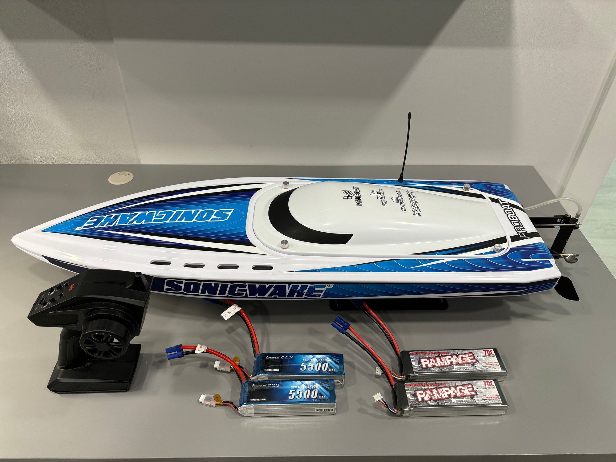 Sonicwake 36" Self-Righting Brushless Deep-V RTR - RCU Forums