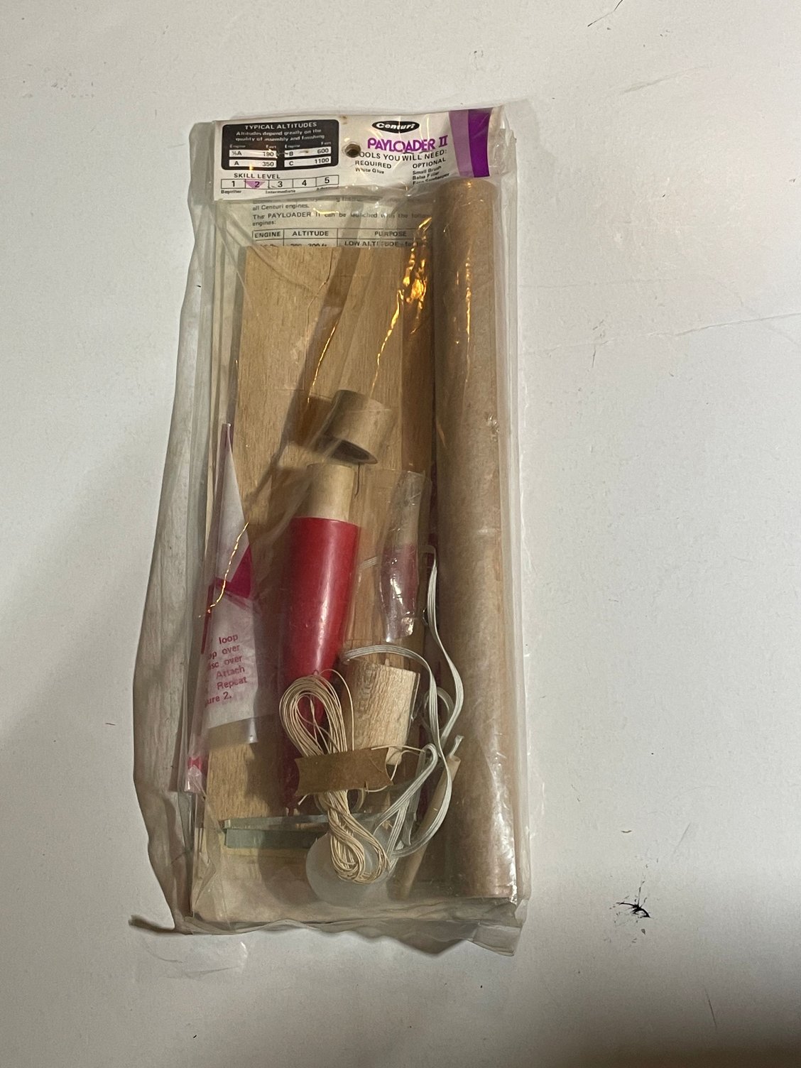 FS -Centuri Flying Model Rocket Payloader II Sealed EX Shape Estes ...