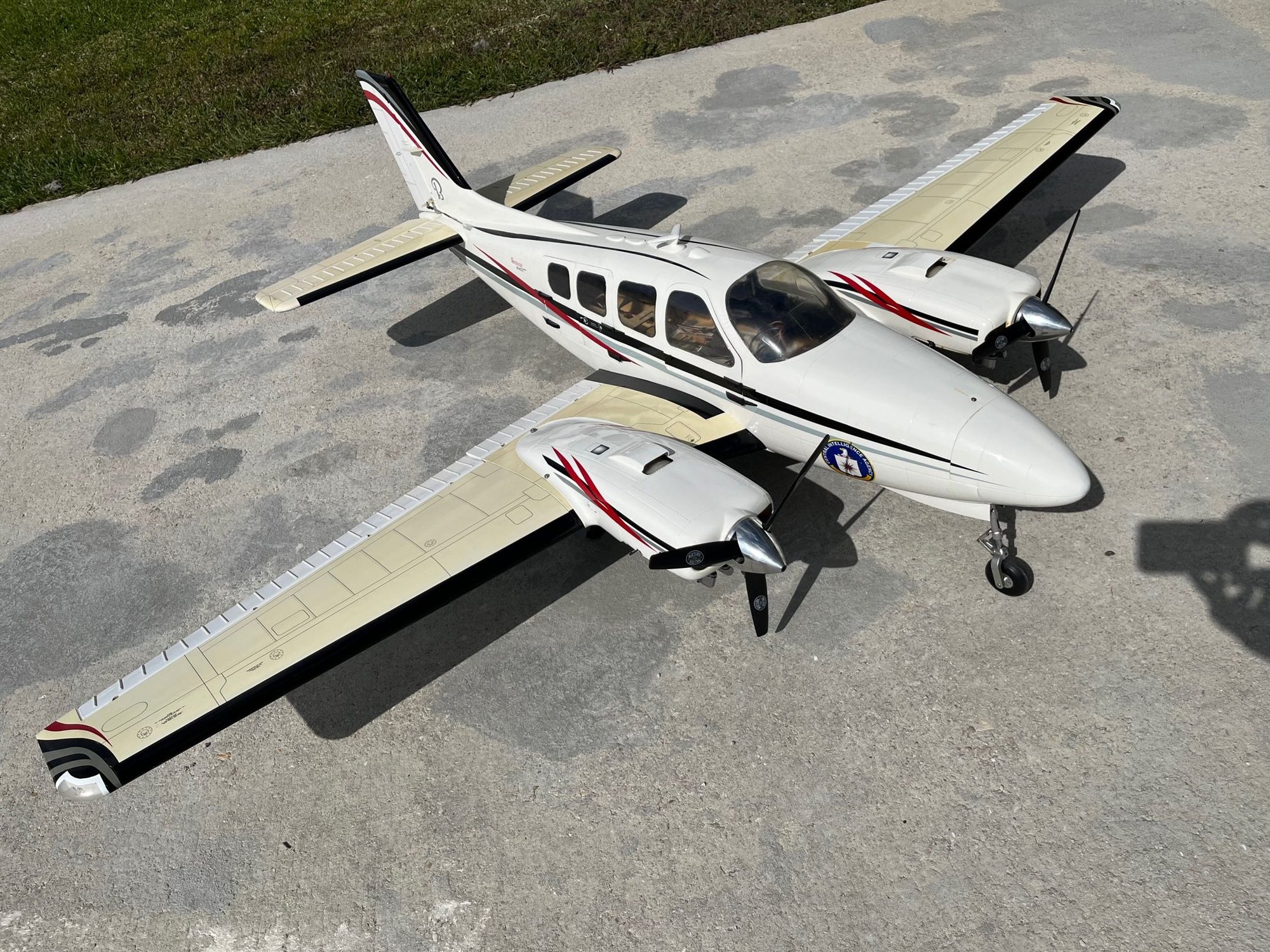 Beechcraft Baron G58 (Aerodyne RC) Twin engine airplane with Saito ...