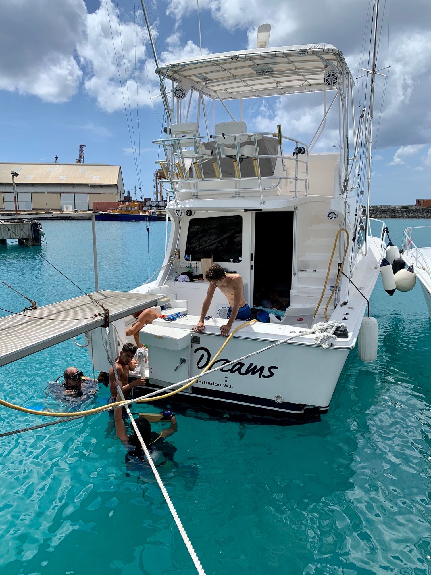 The Hull Truth - Boating and Fishing Forum - Engine Alignment in the water.