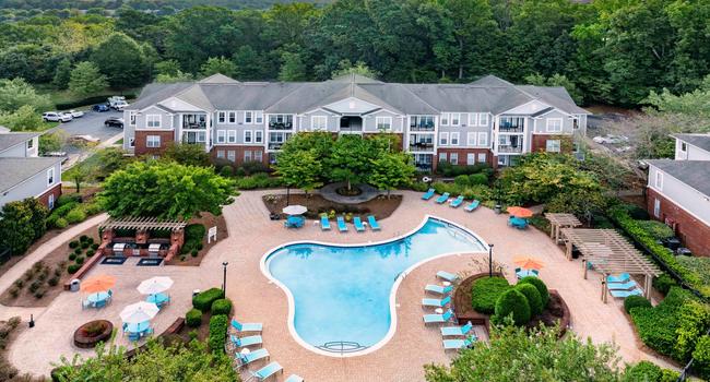 MAA Matthews Commons Reviews - Matthews, NC | 905 Matthews Commons ...