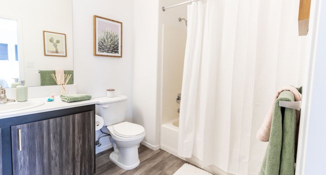 Wolverine Crossing - 201 Reviews | Orem, UT Apartments for Rent ...