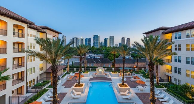 High Point Uptown Apartments - 80 Reviews | Houston, TX Apartments for ...