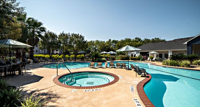 Village at East Riverside Reviews - Austin, TX | 1301 Crossing Place ...