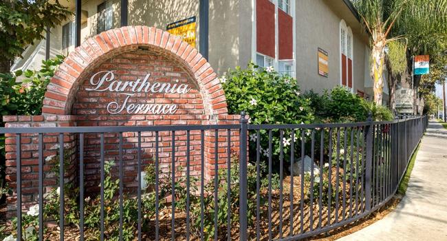 Parthenia Terrace Apartments - 20 Reviews | Canoga Park, CA Apartments ...